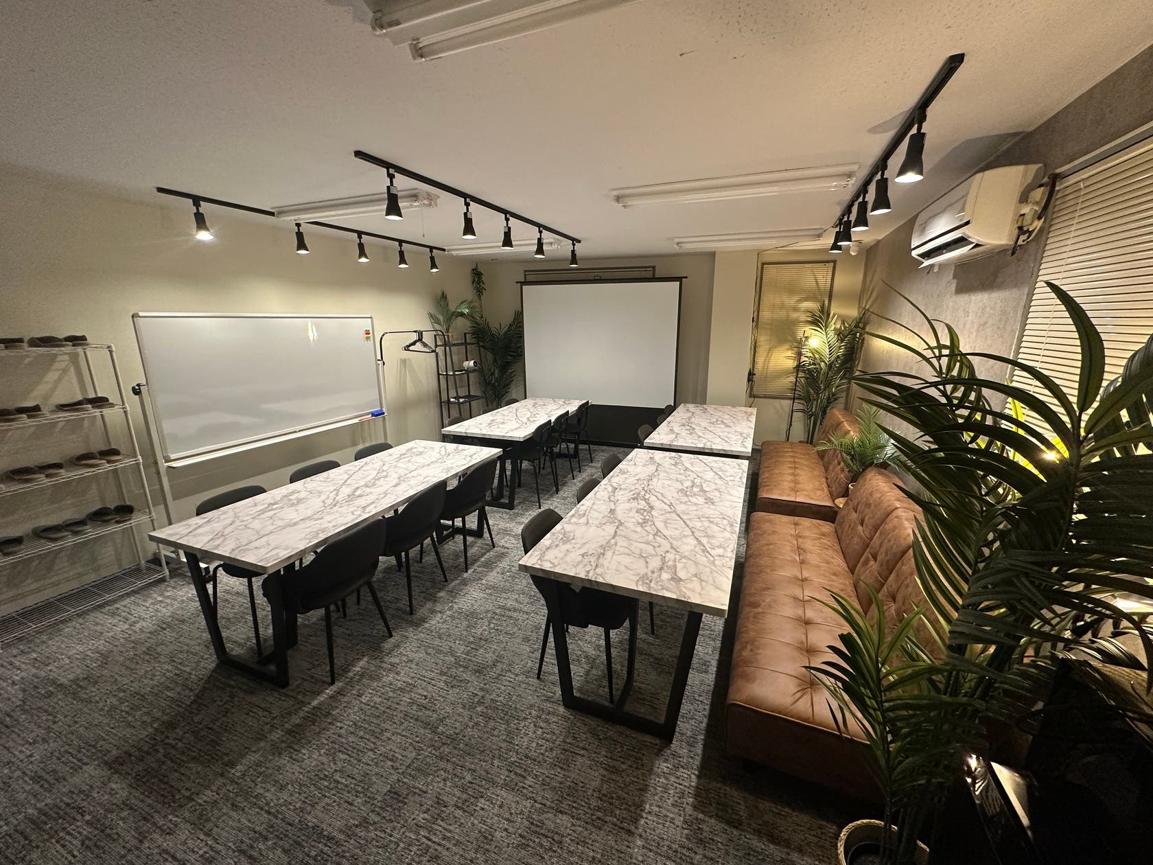 NEW！【八丁堀駅徒歩2分！宝町駅徒歩3分！】最大24名/無料Wifi/会議・撮影・女子会・ボドゲ・パーティ等！飲食🍺🍷可！の写真11