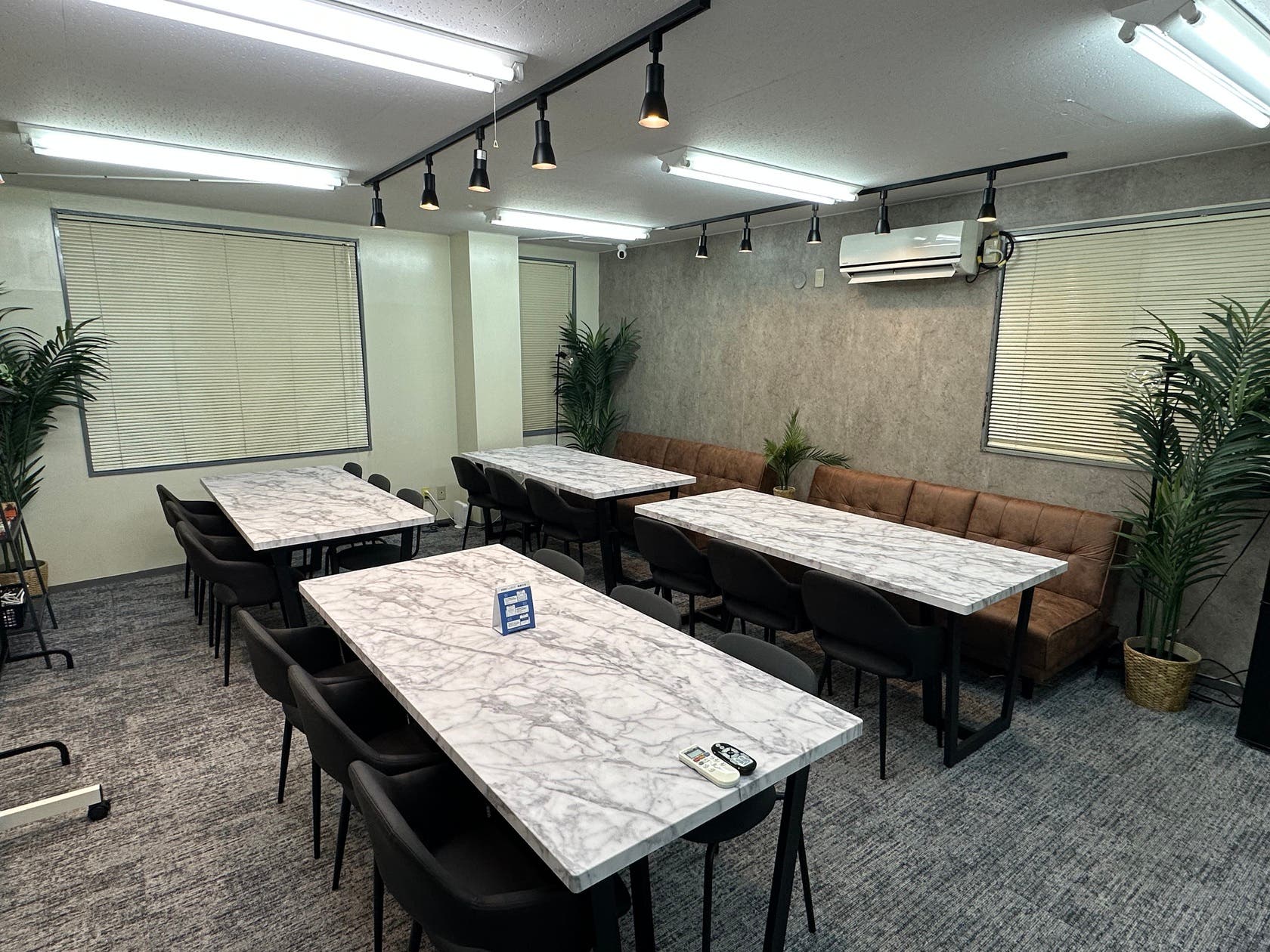 NEW！【八丁堀駅徒歩2分！宝町駅徒歩3分！】最大24名/無料Wifi/会議・撮影・女子会・ボドゲ・パーティ等！飲食🍺🍷可！の写真12