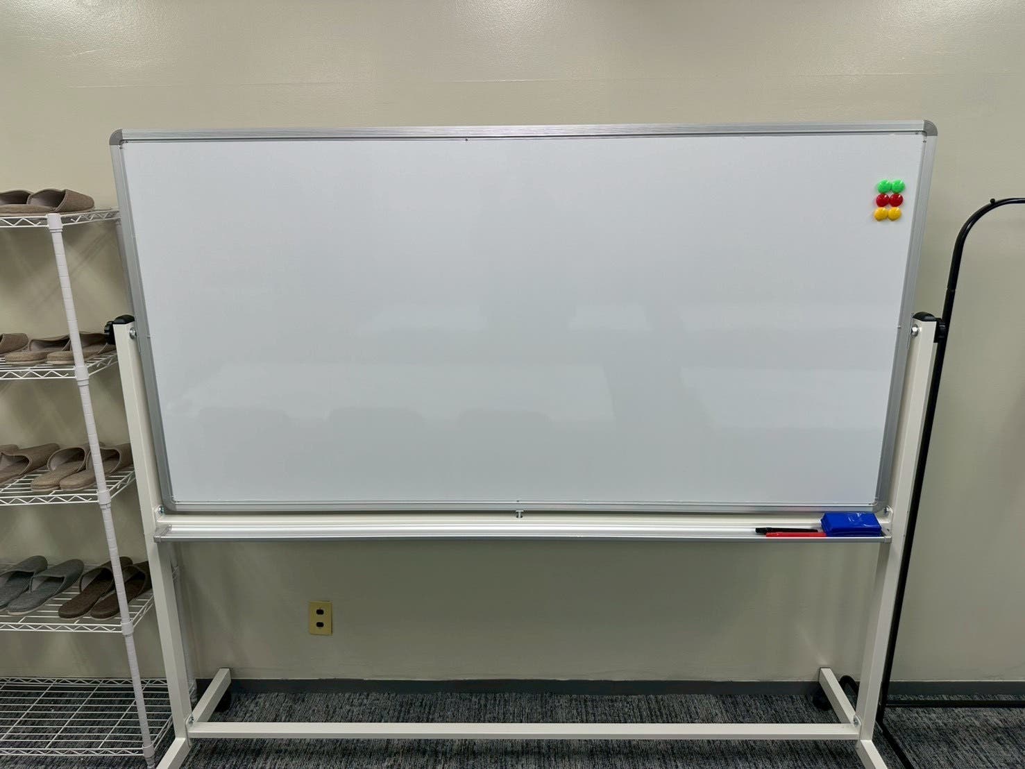 NEW！【八丁堀駅徒歩2分！宝町駅徒歩3分！】最大24名/無料Wifi/会議・撮影・女子会・ボドゲ・パーティ等！飲食🍺🍷可！の写真15