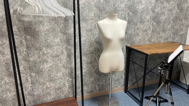 <Studio FRAME 下北沢>下北沢駅徒歩2分🚃完全個室スタジオ✨Wi-Fi📶トルソー🎥背景布/三脚/フラットライトの写真1