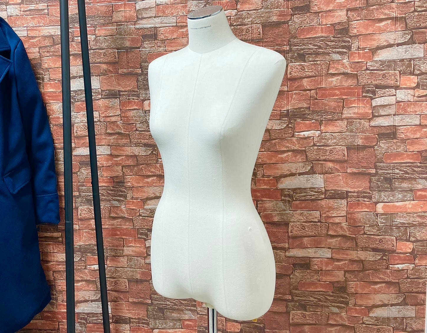 ＜Studio FRAME 下北沢＞下北沢駅徒歩2分🚃完全個室スタジオ✨Wi-Fi📶トルソー🎥背景布/三脚/フラットライトの写真16