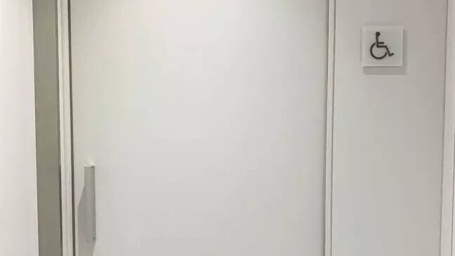 【全備品無料】プロジェクター・マイク・Wi-Fi等/五反田駅徒歩7分/ビル1階/42名規模の会場/飲食OKの写真10