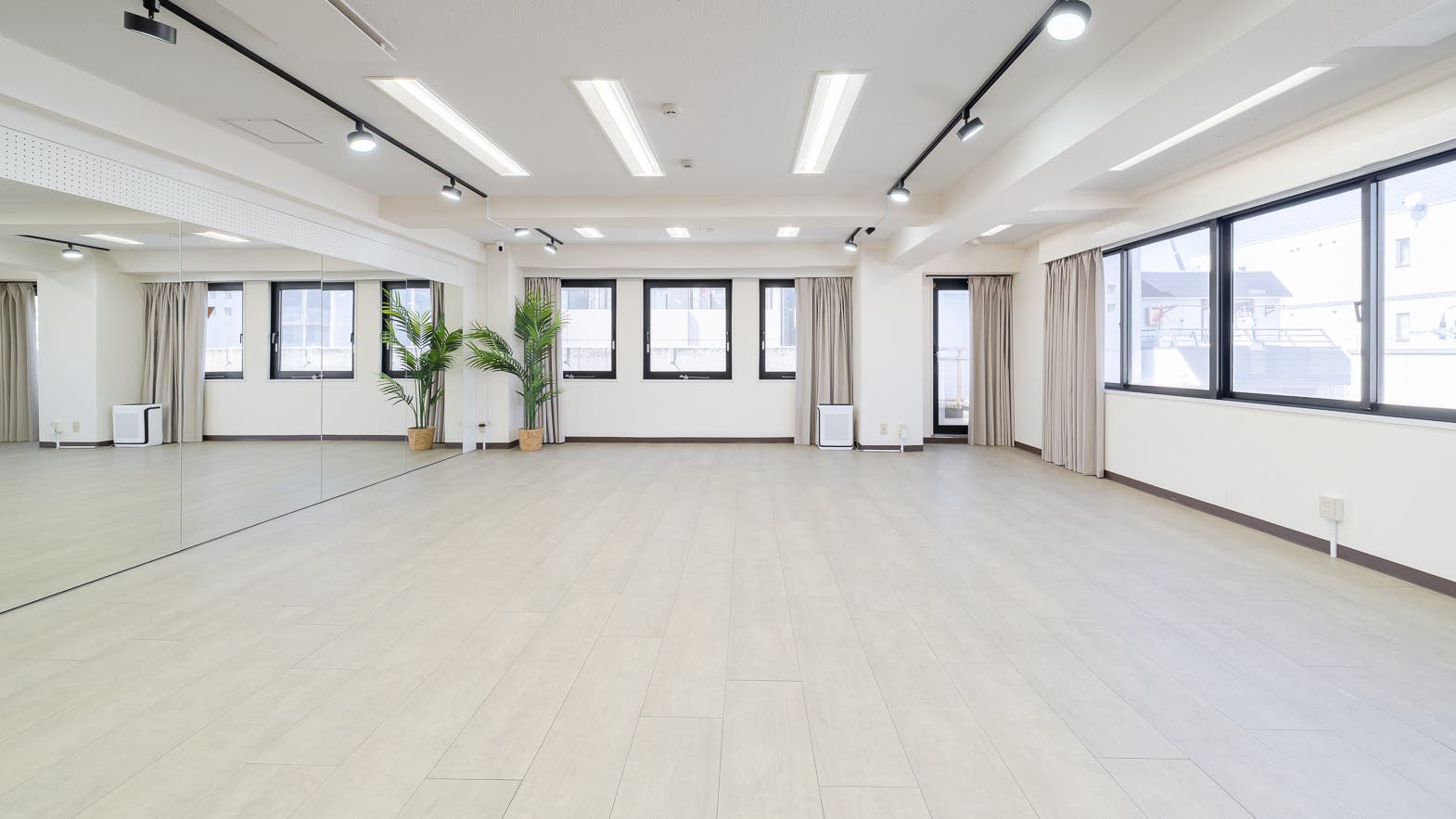 【OPEN記念】駅前／鏡5.4m／シンプル多目的スタジオ／ダンス・ヨガ・コスプレ・撮影・演劇にの写真11