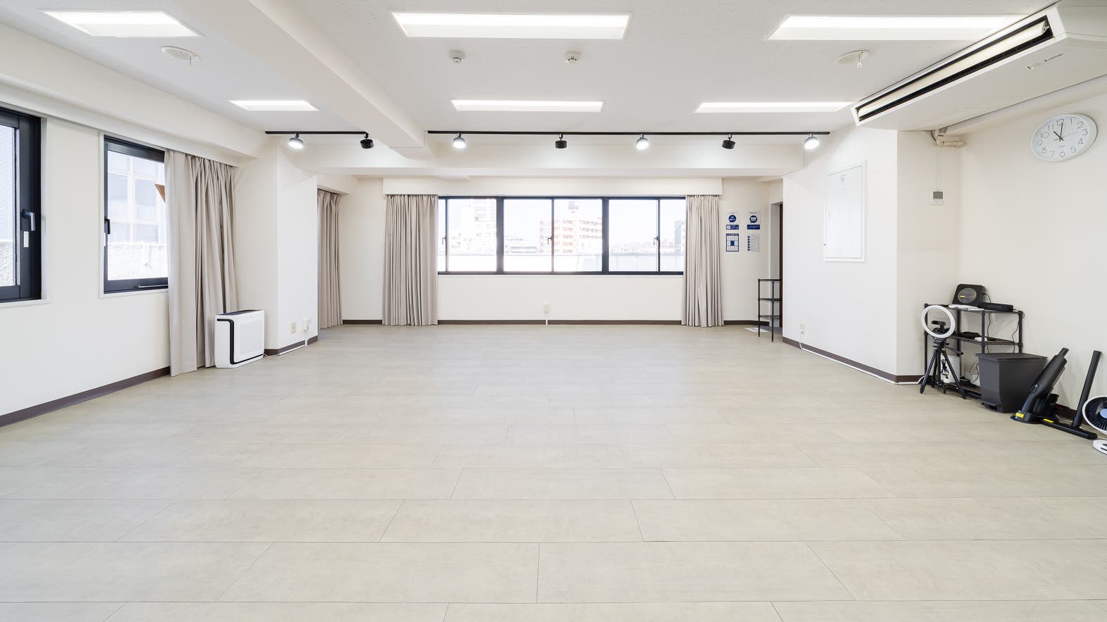 【OPEN記念】駅前／鏡5.4m／シンプル多目的スタジオ／ダンス・ヨガ・コスプレ・撮影・演劇にの写真9