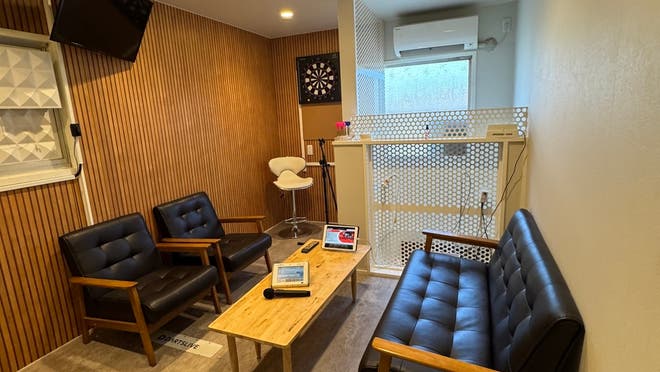 👇 「1棟貸切|ダーツ・カラオケ完備|1階バー+2階ラウンジ|最大12名」の写真3