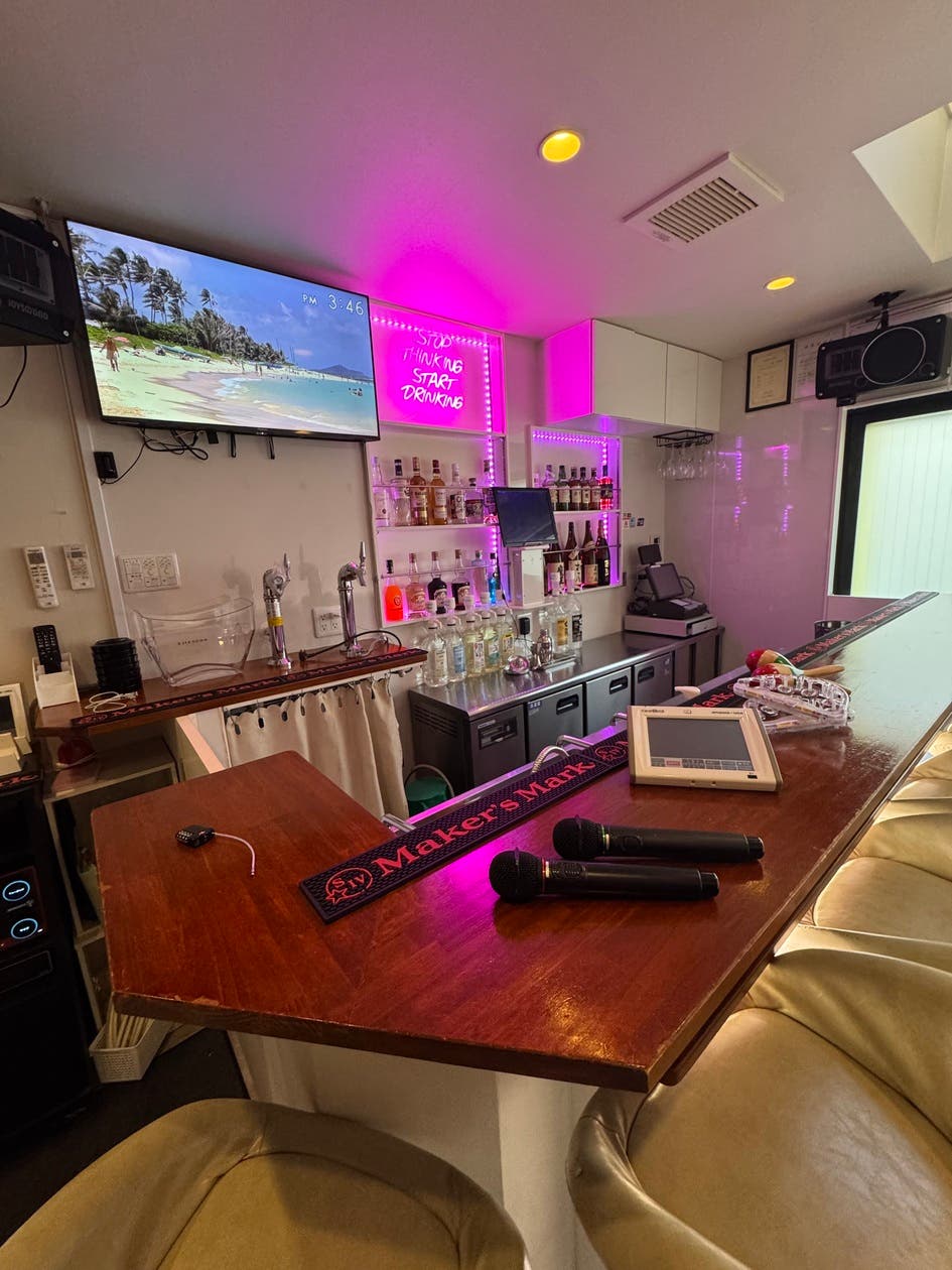 👇  「1棟貸切｜ダーツ・カラオケ完備｜1階バー＋2階ラウンジ｜最大12名」の写真7