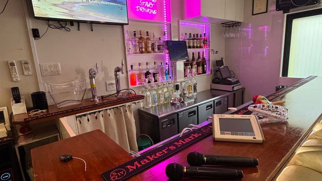 👇 「1棟貸切|ダーツ・カラオケ完備|1階バー+2階ラウンジ|最大12名」の写真7