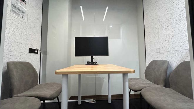 12 防音個室ブース4名まで利用可能 (3階)※コンパクトなので2.3名のご利用推奨しますの写真1