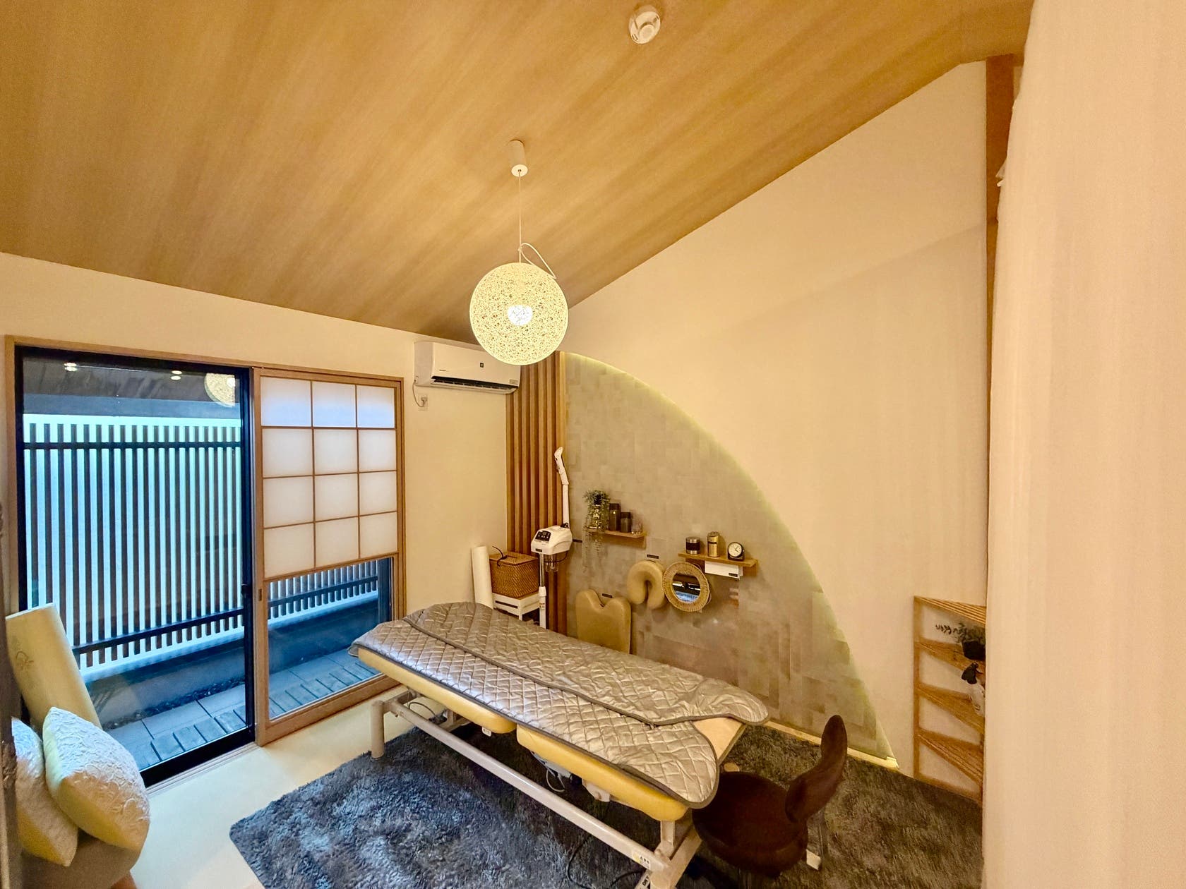 地下鉄 五条駅から徒歩5分の女性専用貸切サロンの写真2