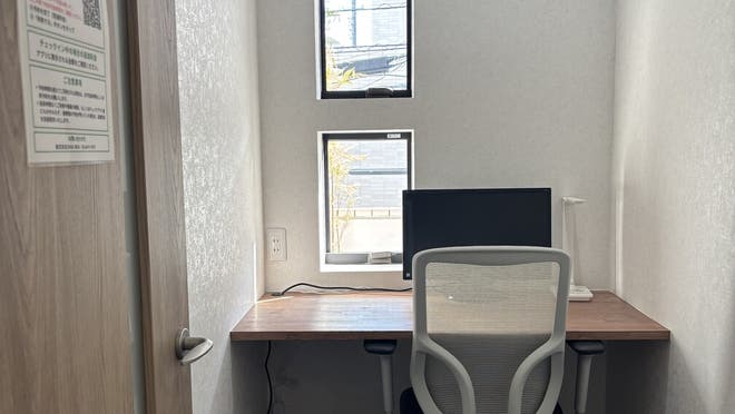 1人用 完全個室② 24時間利用可 コワーキング/テレワーク モニターありの写真1