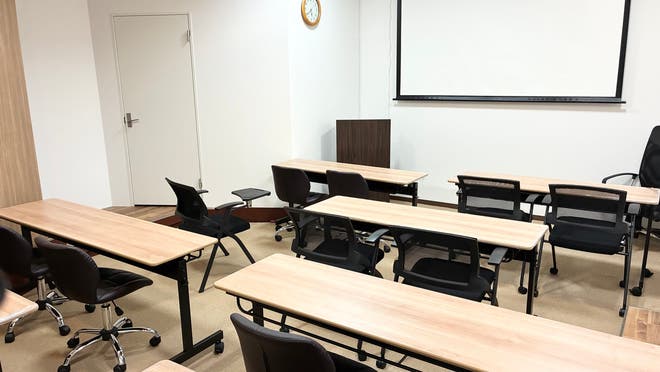 長野駅東口 徒歩1分 連絡通路直結 レンタルスペース 少人数~セミナー利用対応 ビジネス&プライベート利用 パーティ 映画鑑賞の写真2