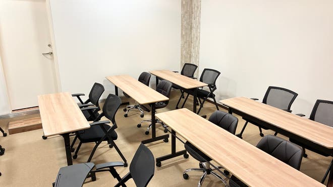 長野駅東口 徒歩1分 連絡通路直結 レンタルスペース 少人数~セミナー利用対応 ビジネス&プライベート利用 パーティ 映画鑑賞の写真3