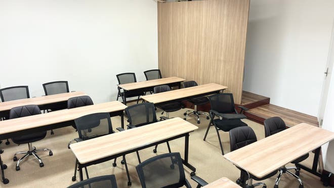 長野駅東口 徒歩1分 連絡通路直結 レンタルスペース 少人数~セミナー利用対応 ビジネス&プライベート利用 パーティ 映画鑑賞の写真5