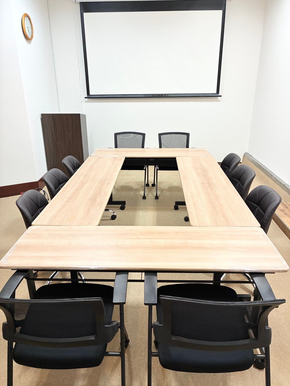 長野駅東口　徒歩１分　連絡通路直結　レンタルスペース　少人数～セミナー利用対応　ビジネス＆プライベート利用　パーティ　映画鑑賞の写真6