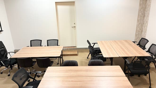 長野駅東口 徒歩1分 連絡通路直結 レンタルスペース 少人数~セミナー利用対応 ビジネス&プライベート利用 パーティ 映画鑑賞の写真9