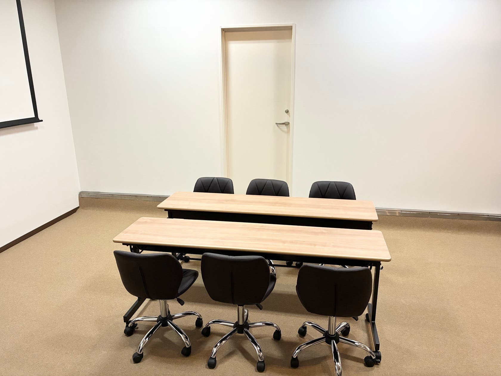 長野駅東口　徒歩１分　連絡通路直結　レンタルスペース　少人数～セミナー利用対応　ビジネス＆プライベート利用　パーティ　映画鑑賞の写真11