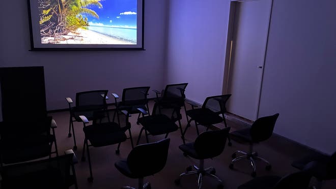 長野駅東口 徒歩1分 連絡通路直結 レンタルスペース 少人数~セミナー利用対応 ビジネス&プライベート利用 パーティ 映画鑑賞の写真15