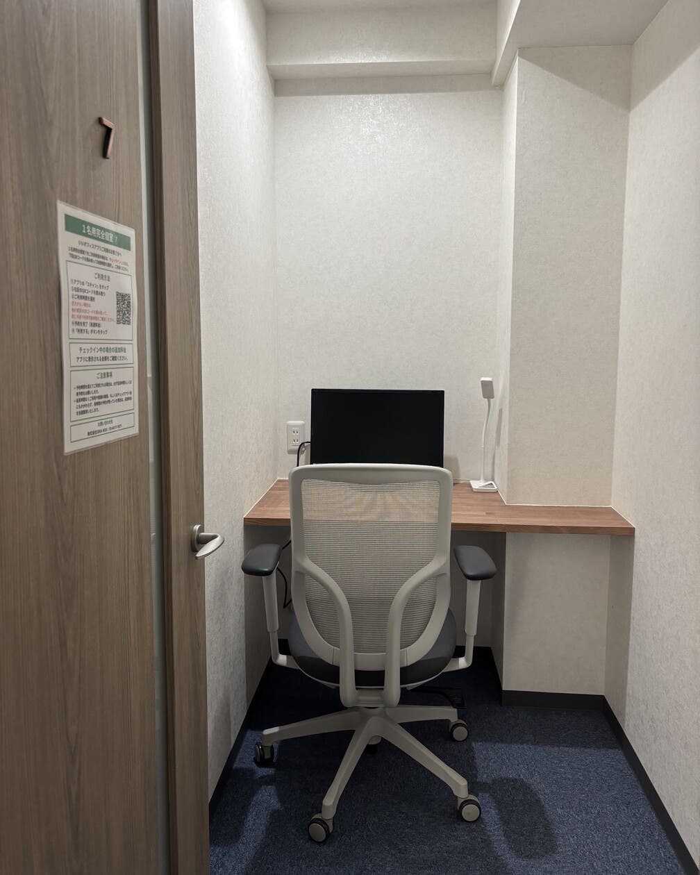 １人用　完全個室⑦　24時間利用可　コワーキング/テレワーク　モニターありの写真1