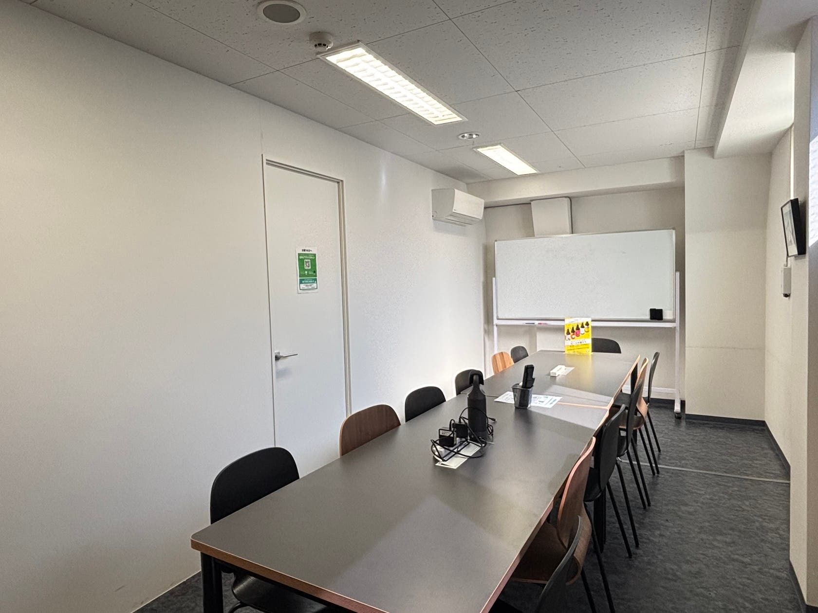 【松戸 by M.A.D.center】モニター付き完全個室の14名用会議室の写真3