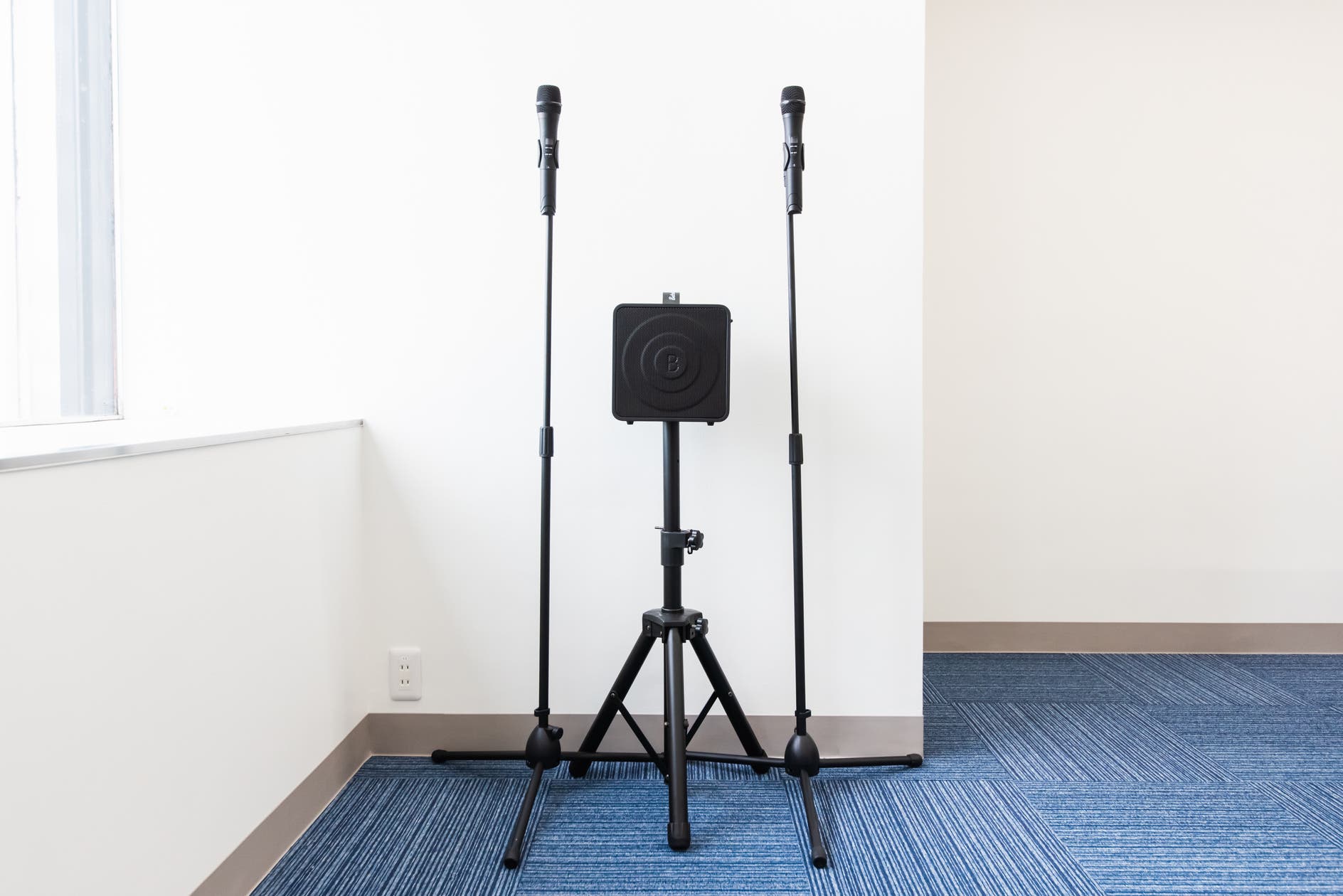 【旭橋駅徒歩5分】定員32＋α！プロジェクター含む備品・高速Wi-Fi無料！東町203会議室の写真4