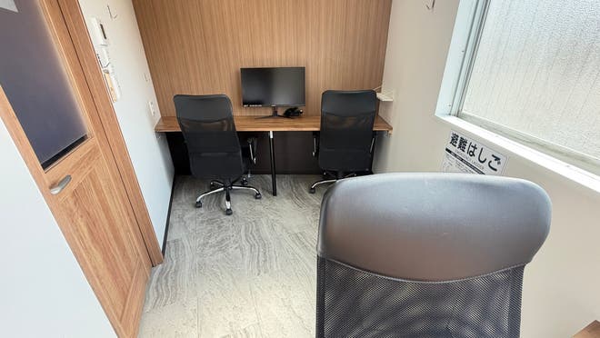 【船橋駅から徒歩1分】モニター・フリードリンク付き3名個室(ブース18)3F ※鍵無しの写真2