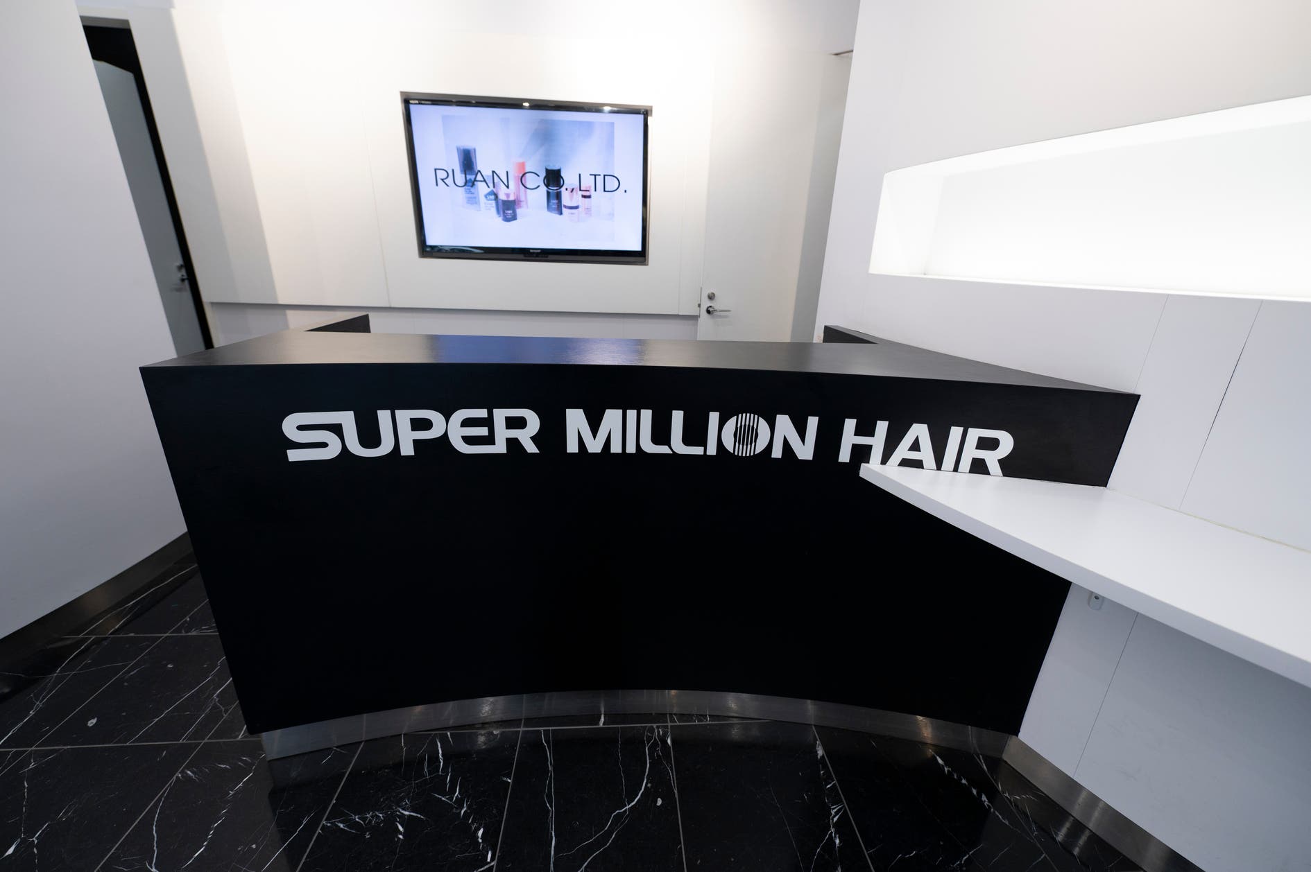 自然光 × 上質空間！銀座の1階路面店で使いやすい撮影スペースの写真4