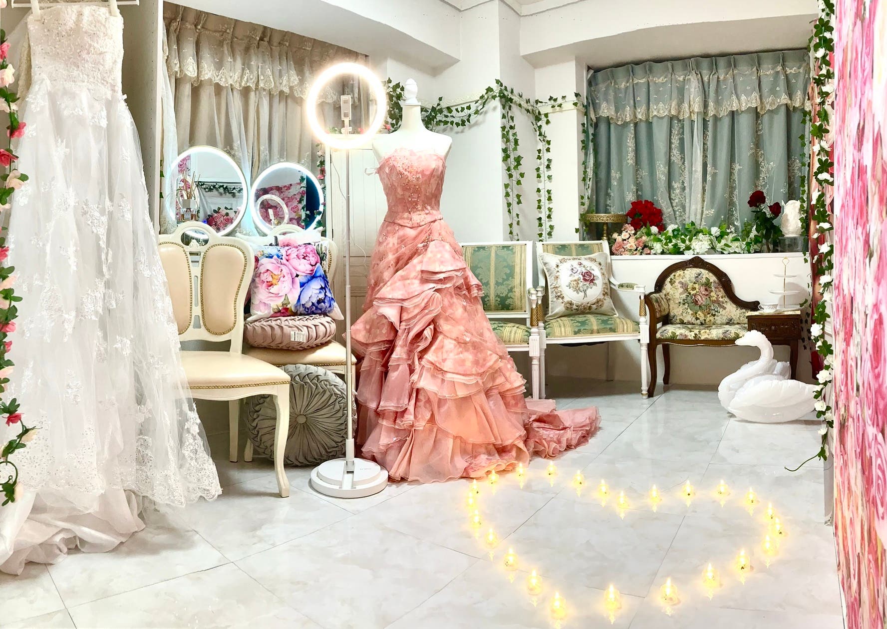 aster｜名駅４分24H可👗手ぶら🆗コスプレ💄メイクレッスン📷ポートレート個撮🪑アンティーク家具の写真1