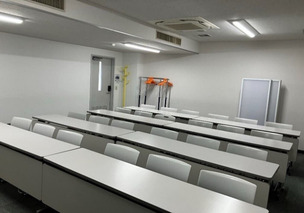 船橋駅から徒歩7分の貸会議室の写真1