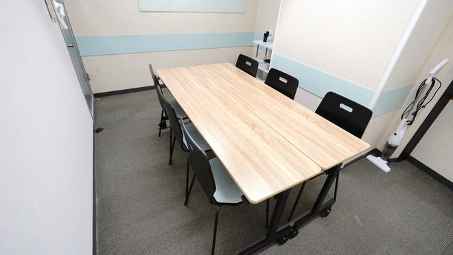 <スカイラークビル4階小貸会議室 Room5>小田原駅徒歩1分🚃6名収容🪑光回線Wi-Fi📶会議/商談/面接/ZOOMの写真8