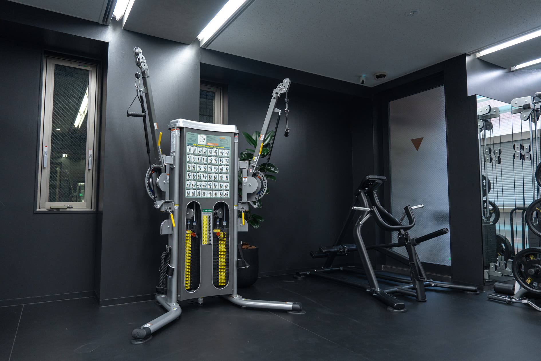 7種類のマシンを完備！半蔵門駅【徒歩1分】エリア最大級の広さ｜上質で洗練された空間の写真5