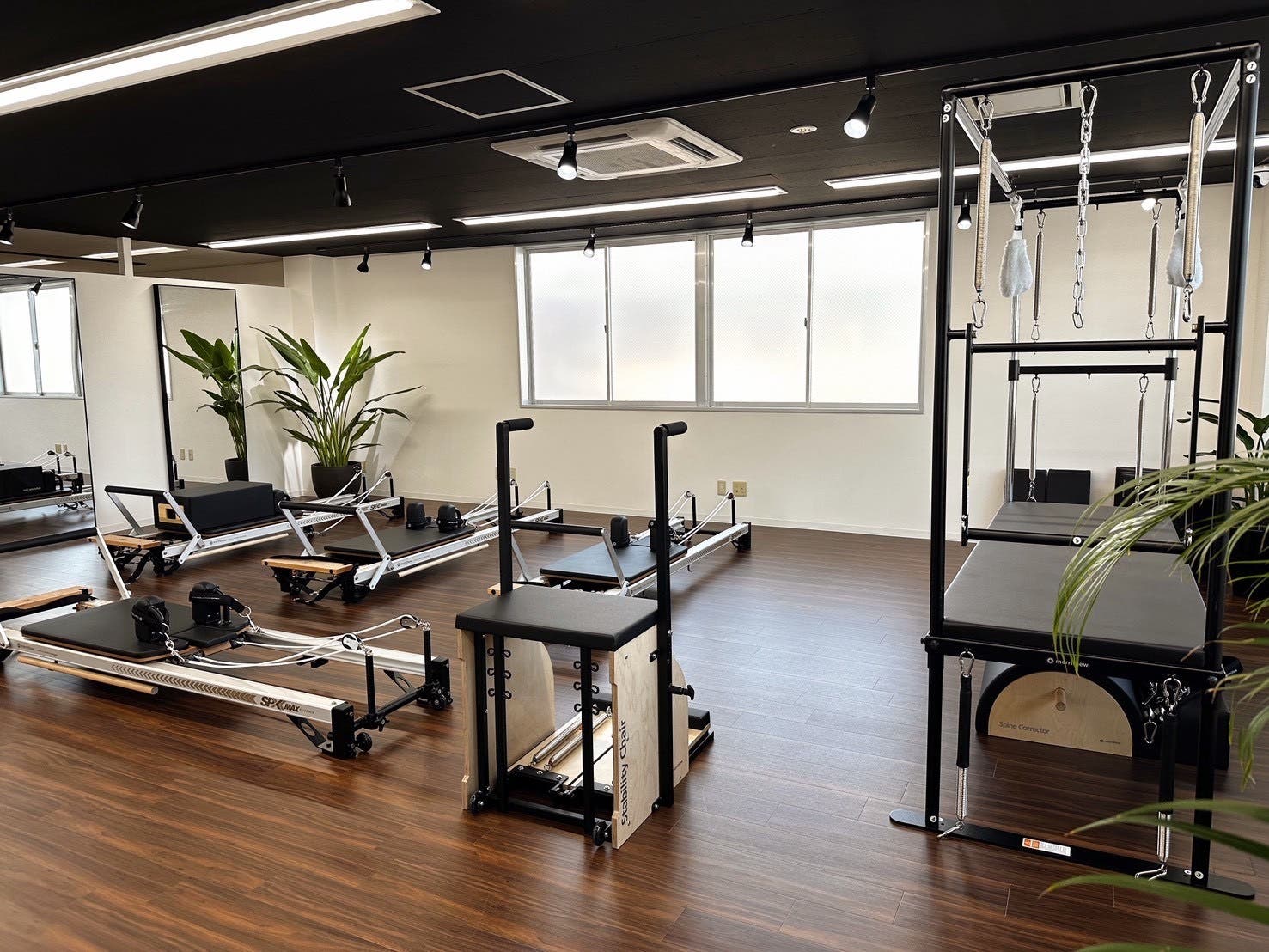 Merrithew制のマシン、プロップス完備のピラティススタジオの写真6