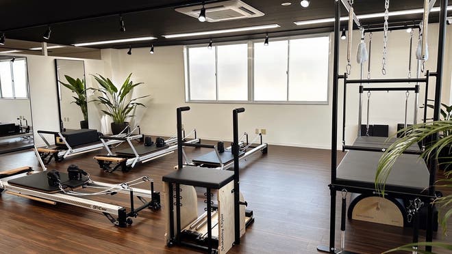 Merrithew制のマシン、プロップス完備のピラティススタジオの写真6