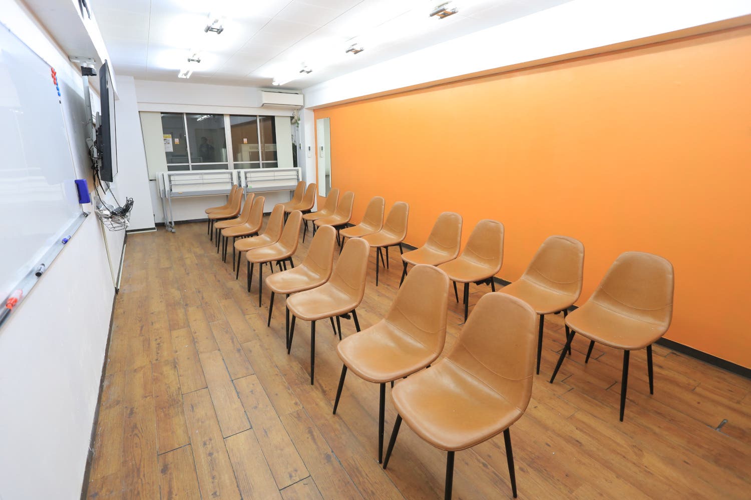 【アズール】池袋駅西口1分 WiFi・プロジェクタ・ホワイトボード無料　Web会議やテレワークにの写真3