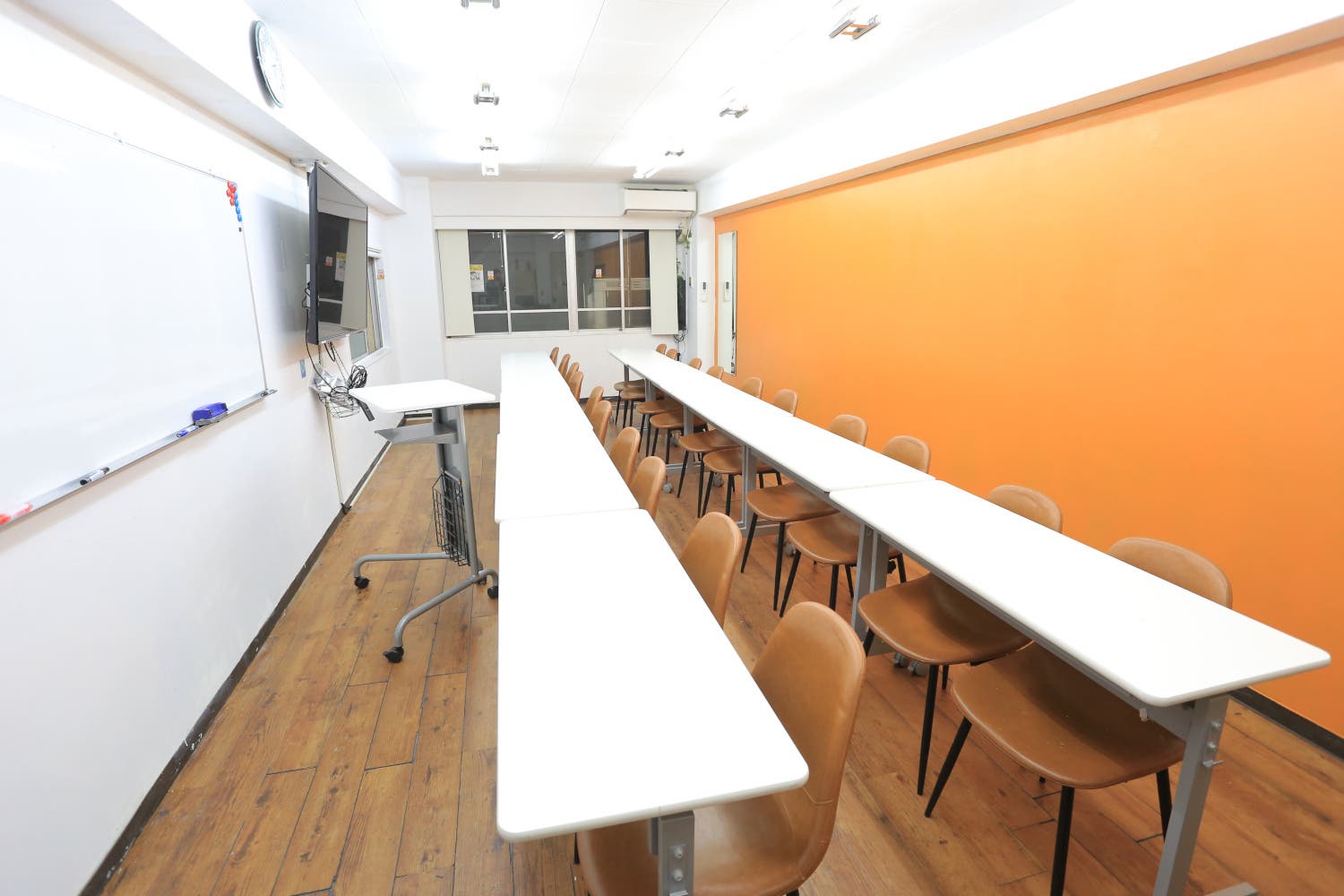 【アズール】池袋駅西口1分 WiFi・プロジェクタ・ホワイトボード無料　Web会議やテレワークにの写真5