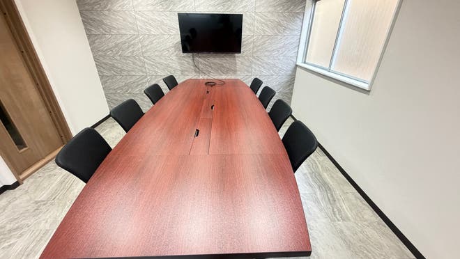 【船橋駅から徒歩1分】モニター・フリードリンク付き8名会議室(Room B)2Fの写真1