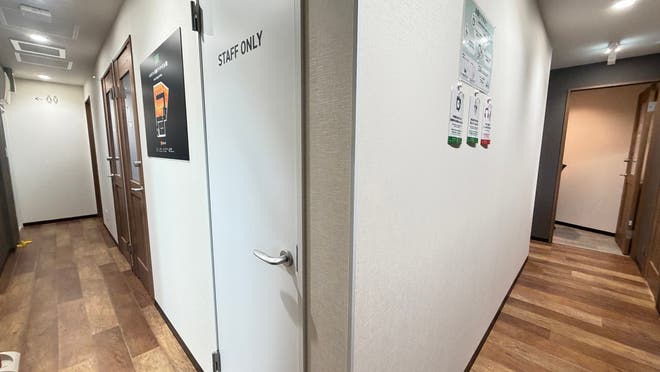 【船橋駅から徒歩1分】モニター・フリードリンク付き2名個室(ブース7)3Fの写真5