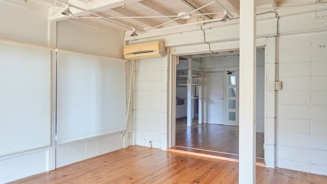🌟OPEN PRICE🌟【駐車場付き・2面採光📸】自然光×無垢床の開放的な撮影・ワークショップ空間の写真6