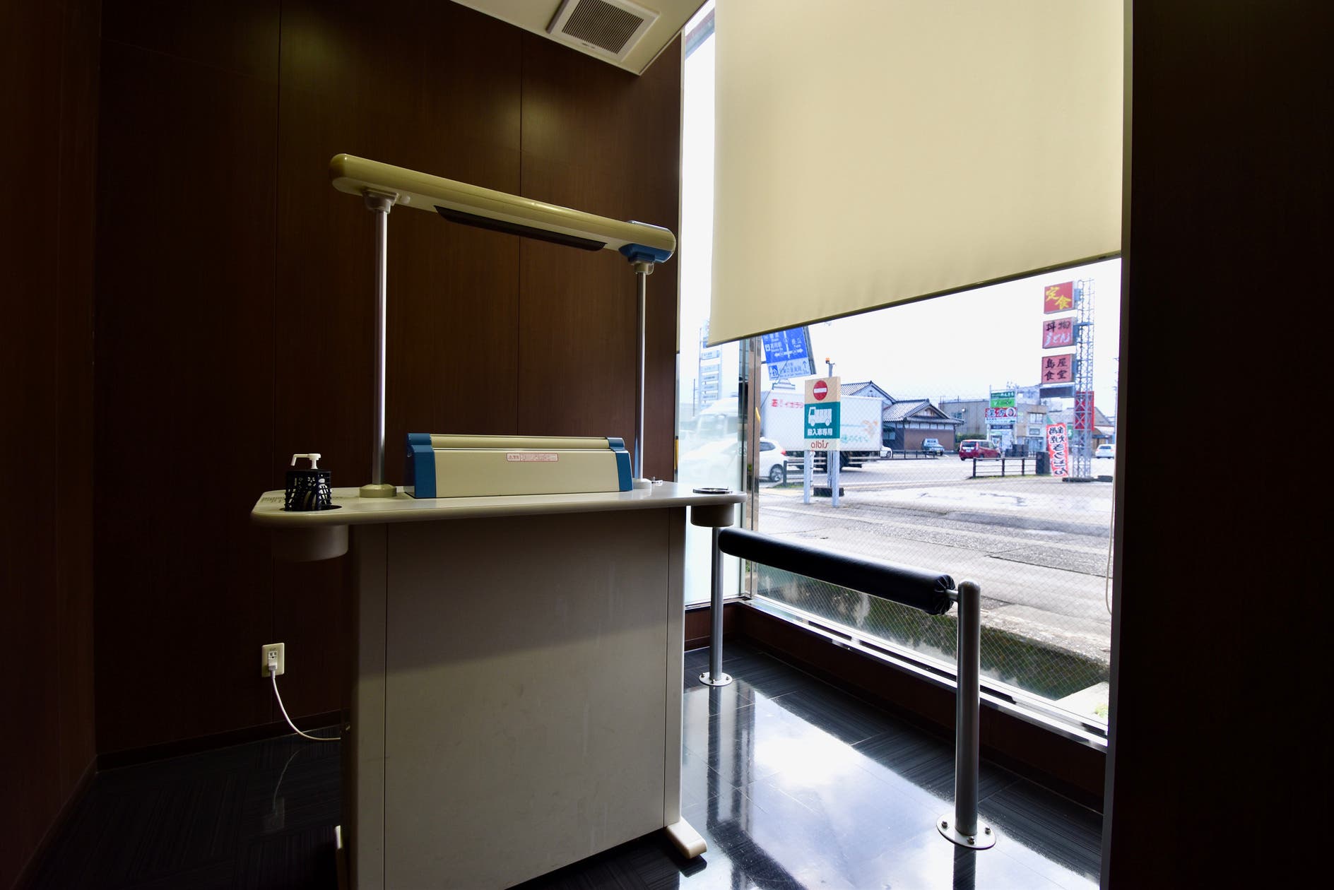 【トヨタモビリティ富山 高岡】国道8号線沿い！2階ショールームの半面を利用可能！最大30名！イベント、研修、セミナーなどに！の写真11