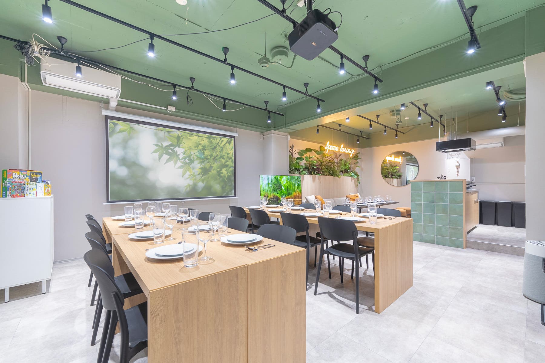 スペモ/池袋駅4分/打ち上げ/会議/懇親会/忘年会/40人収容/24時間営業/797_SpemoLOUNGE池袋2ndの写真1