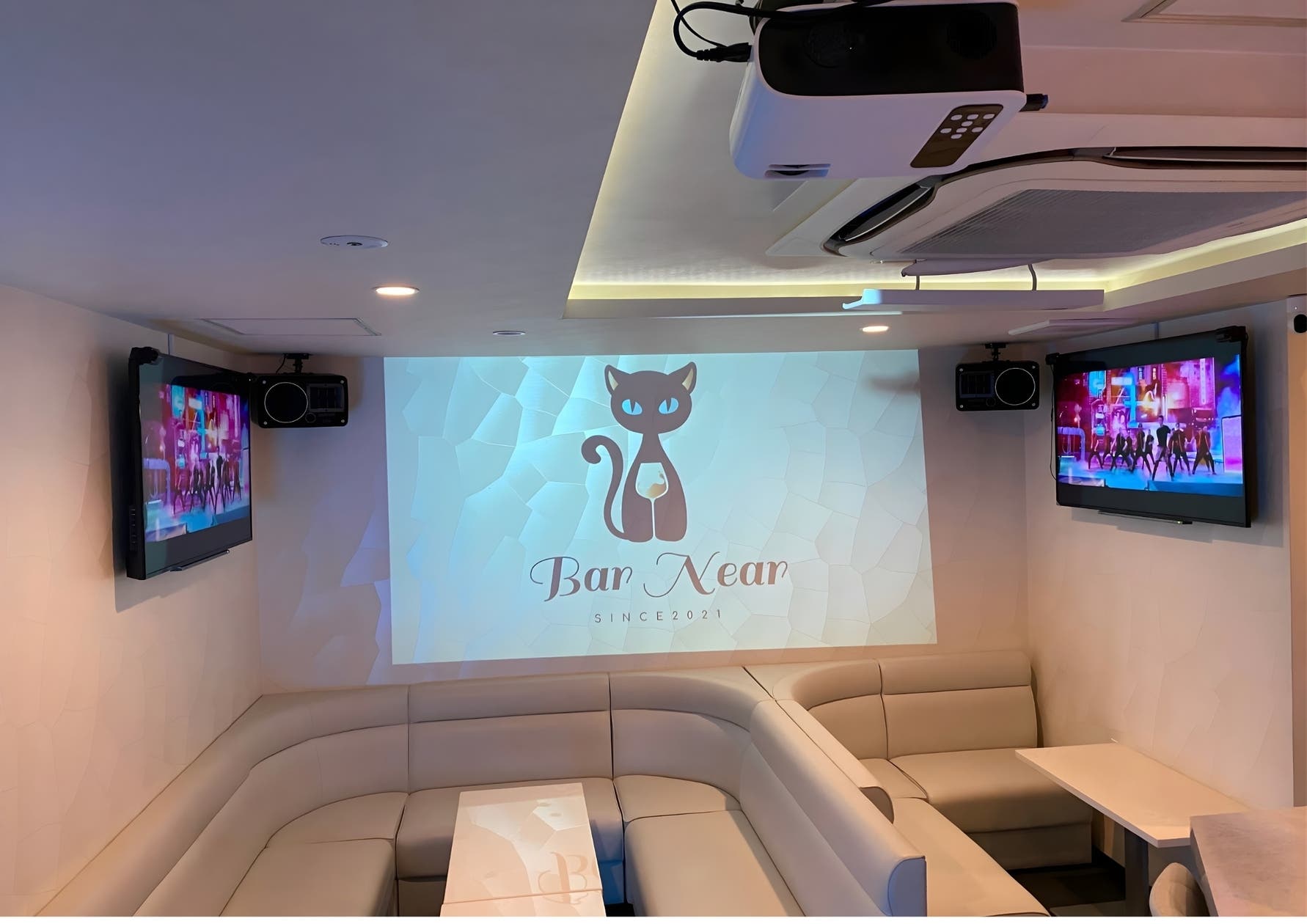 BAR完全貸切/セルフ飲み放題880円/カラオケ・ダーツ無料/心斎橋駅近/結婚式２次会/Bar Near 心斎橋の写真4