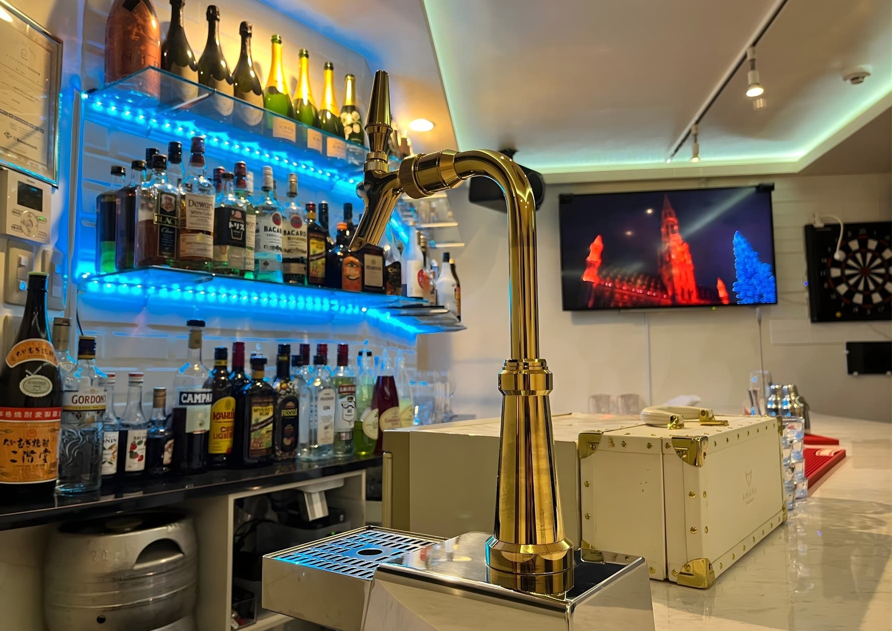 BAR完全貸切/セルフ飲み放題880円/カラオケ・ダーツ無料/心斎橋駅近/結婚式２次会/Bar Near 心斎橋の写真5