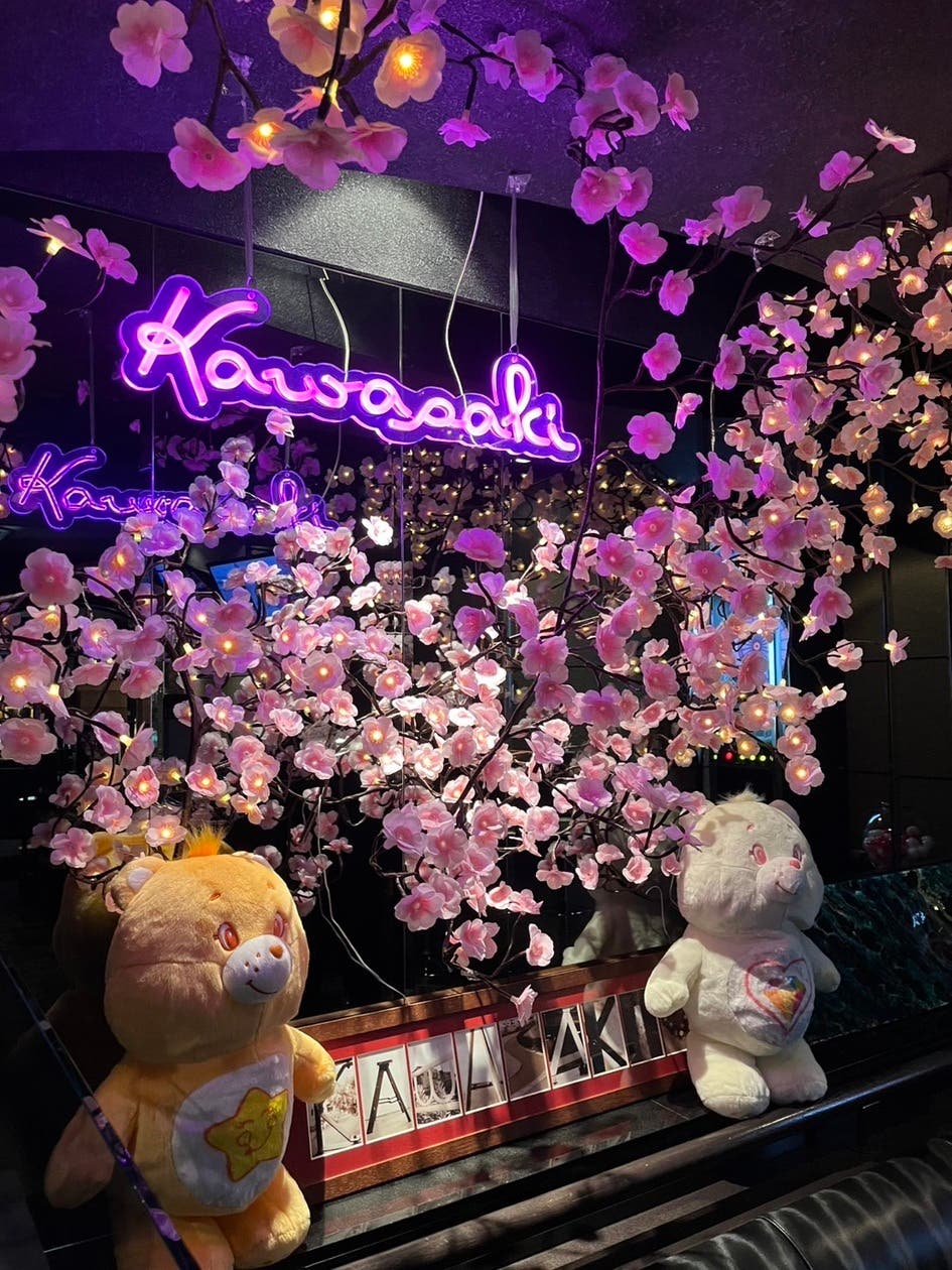 《心斎橋駅近/広々》高級BAR完全貸切可・各種パーティーに/カラオケ無料・ダーツLIVE2あり/飲み放題990円!/結婚式２次会の写真4