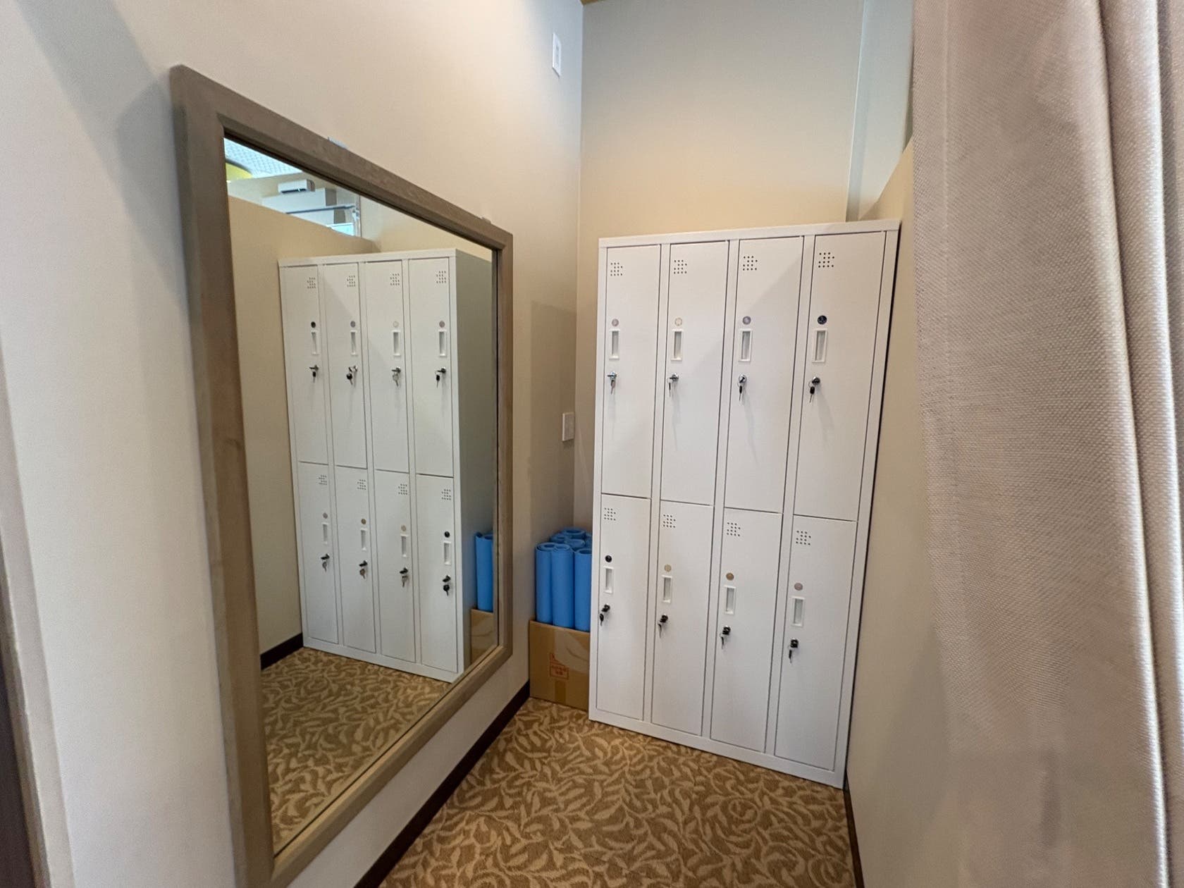 湯河原駅徒歩3分の明るく広いレンタルスタジオ。 ヨガ・ピラティス・整体・ストレッチ・少人数教室など多用途で利用できます。の写真5