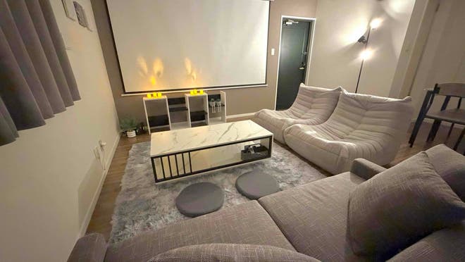 ㊗️新規オープン‼️心斎橋駅からすぐ✨落ち着いた空間で映画鑑賞🎥120型大型スクリーン⭐️パーティー🌟ママ会🌿歓送迎会🎊の写真2