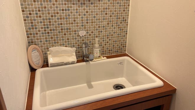 小上がりスペース・カウンター席あり。おしゃれで清潔なスペースです。の写真20