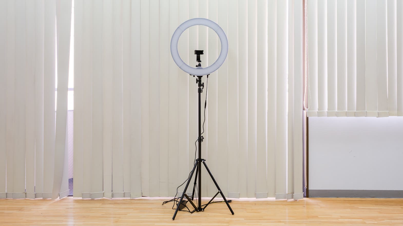 🆕オープン限定特価🉐平塚駅2分地域最大級の広さ116㎡✨大人数レッスン・フォーメーション確認に最適な本格ダンススタジオ💃の写真18