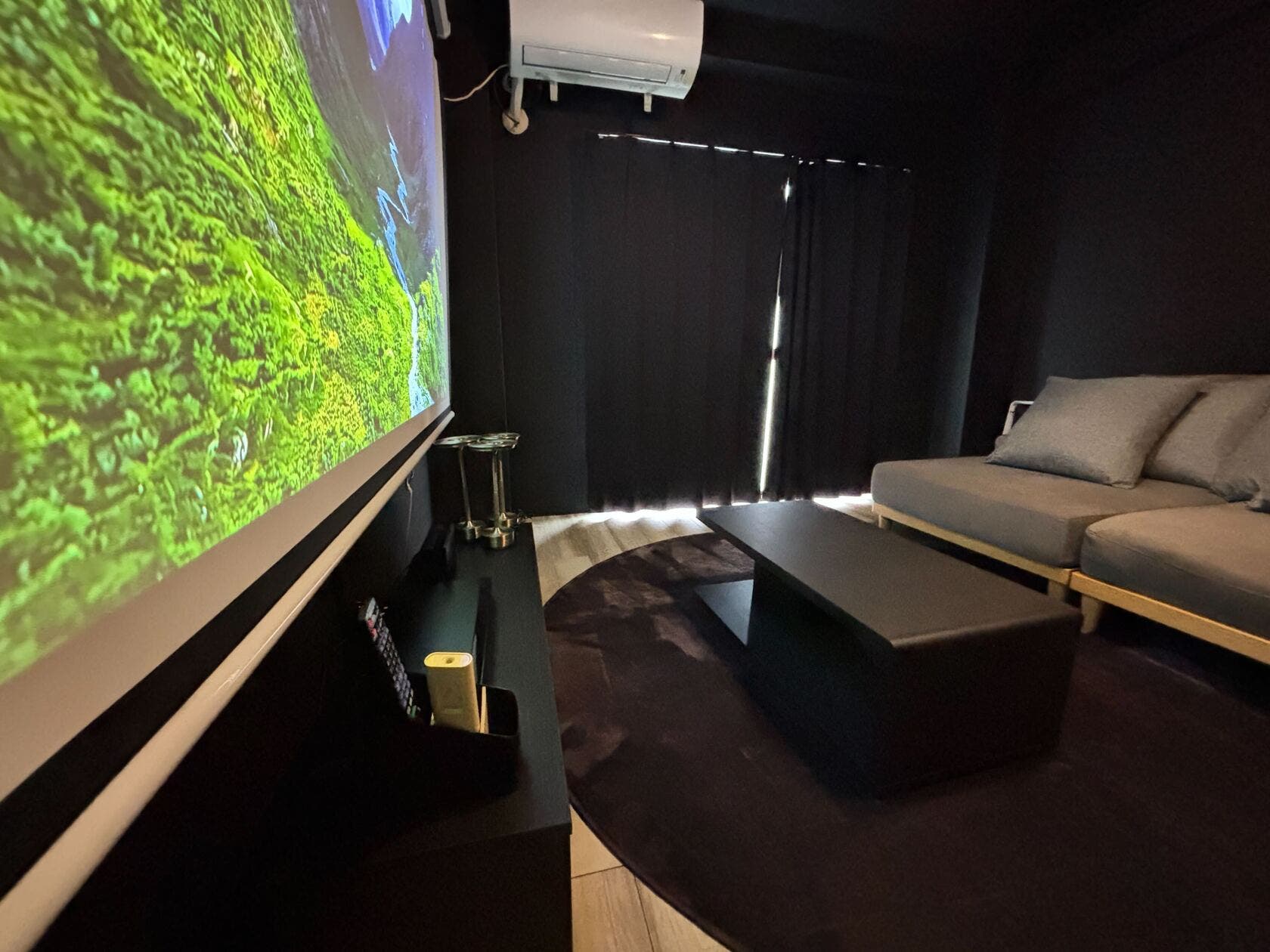 スペモ🎥鶯谷駅徒歩2分🚶‍♀️まったりデート💝プライベートな映画鑑賞🎬️プロジェクター🎞️846_CINEMA鶯谷の写真7