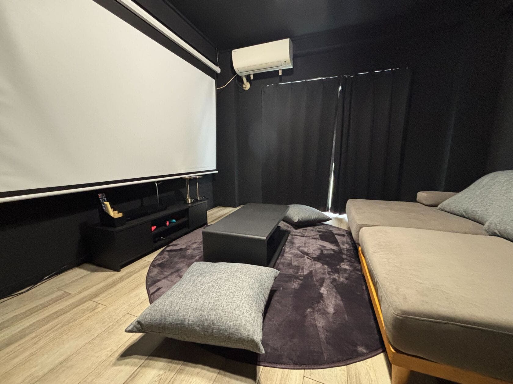 スペモ🎥鶯谷駅徒歩2分🚶‍♀️まったりデート💝プライベートな映画鑑賞🎬️プロジェクター🎞️846_CINEMA鶯谷の写真6