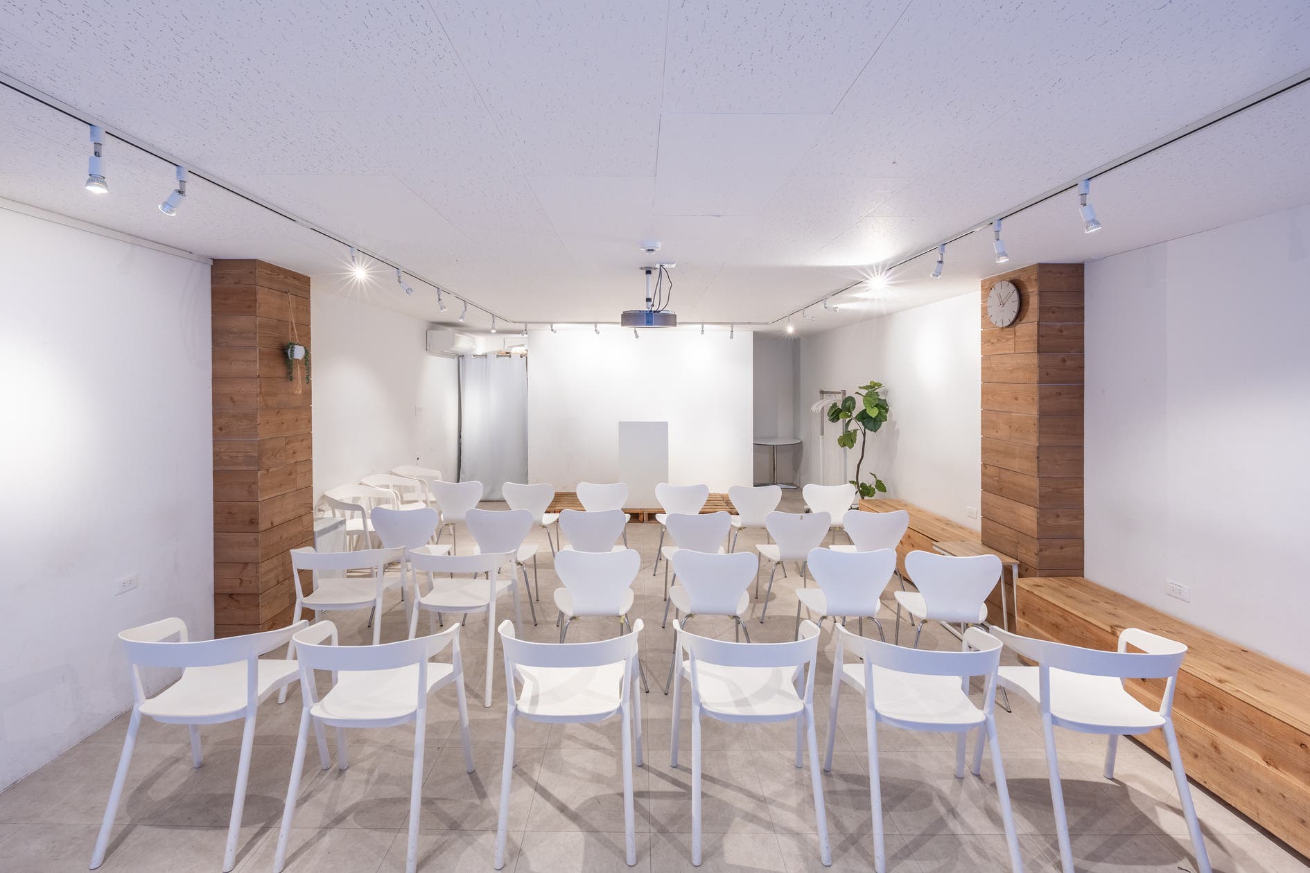 スペモ/心斎橋駅3分/大迫力プロジェクター/ビジネス/会議/セミナー/イベント/撮影/懇親会/説明会/659_Seed心斎橋の写真17