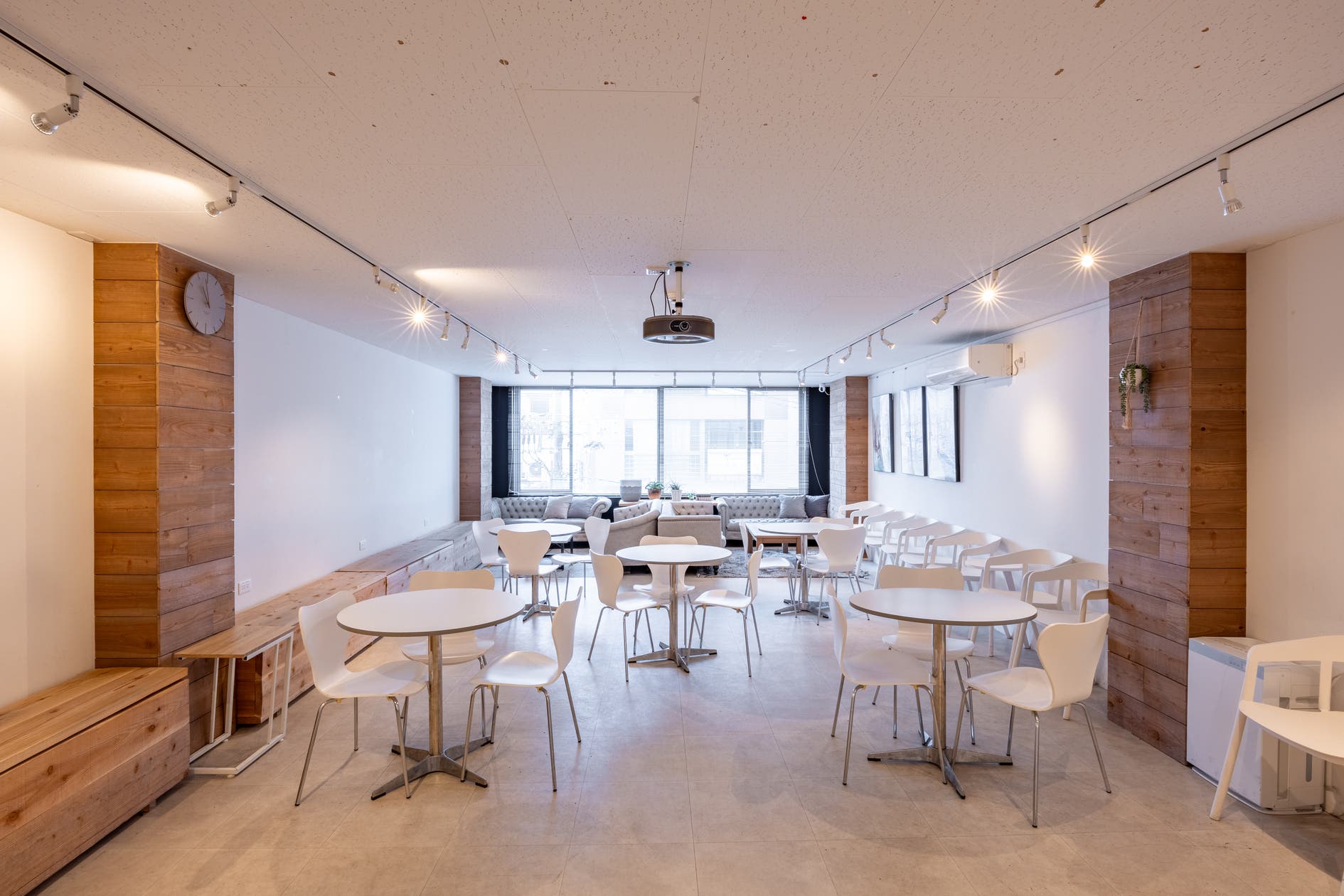 スペモ/心斎橋駅3分/大迫力プロジェクター/ビジネス/会議/セミナー/イベント/撮影/懇親会/説明会/659_Seed心斎橋の写真6